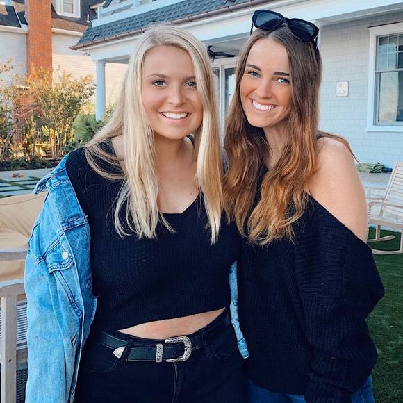 Paige's Closet (@paige_regan) | Poshmark